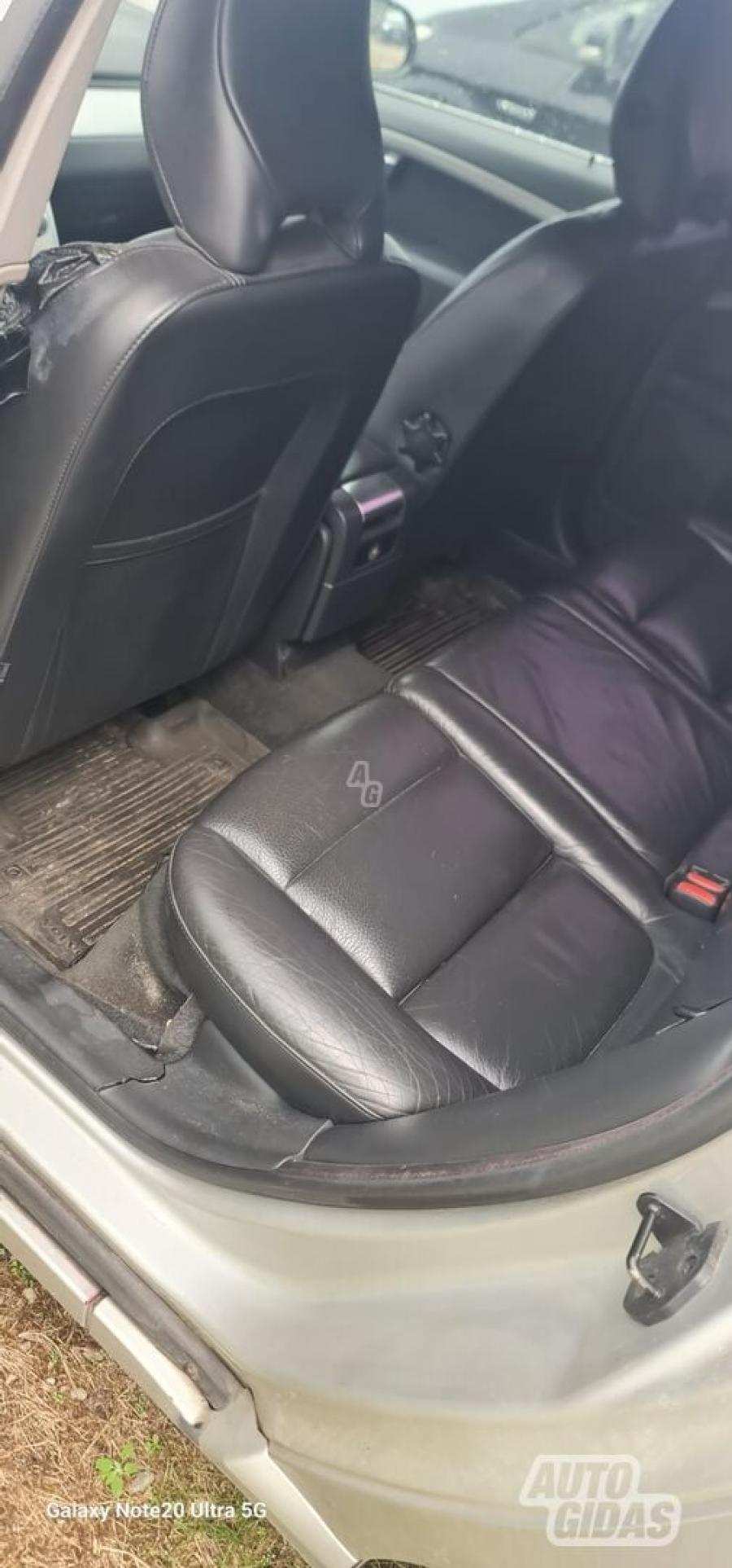 Volvo V70 2012 in Vilnius, with an engine capacity of 1.60 L and mileage of 390 thousand km for 1800 €, photo 6 on AUTOMOTO.COM.LV