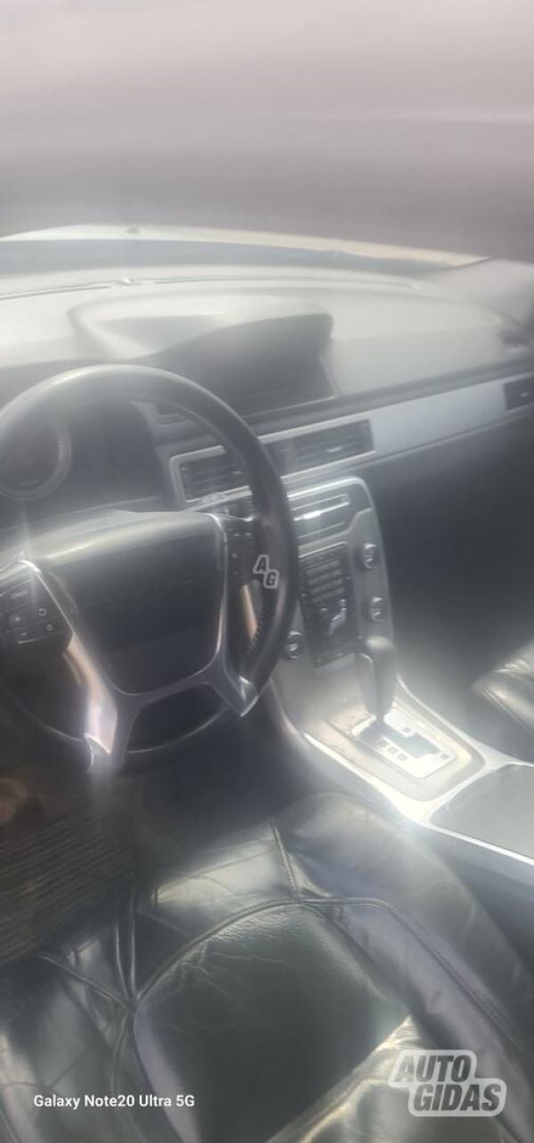 Volvo V70 2012 Viļņa vietnē Volvo V70 2012 Viļņa, ar dzinēja tilpumu 1.60 L un nobraukumu 390 tūkst. km par 1750 €, foto 7 vietnē AUTOMOTO.COM.LV
