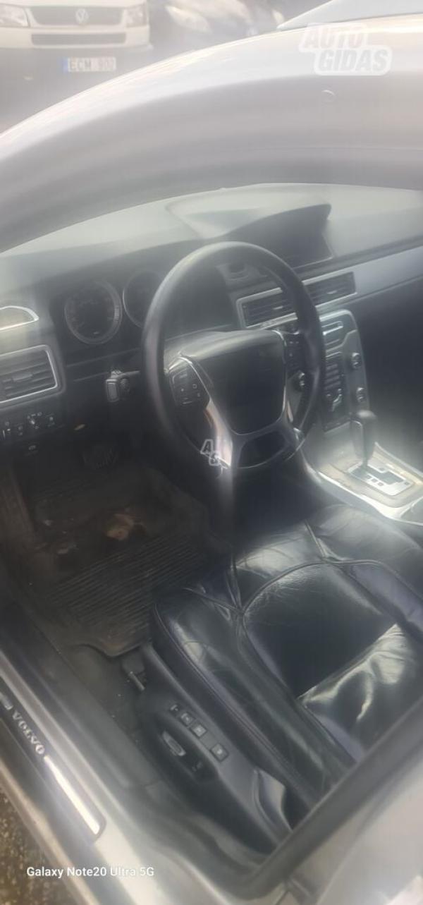 Volvo V70 2012 Viļņa vietnē Volvo V70 2012 Viļņa, ar dzinēja tilpumu 1.60 L un nobraukumu 390 tūkst. km par 1750 €, foto 9 vietnē AUTOMOTO.COM.LV