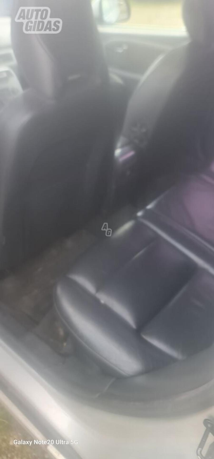 Volvo V70 2012 in Vilnius, with an engine capacity of 1.60 L and mileage of 390 thousand km for 1800 €, photo 10 on AUTOMOTO.COM.LV