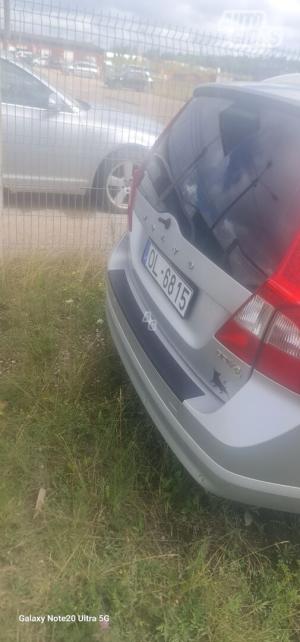 Volvo V70 2012 in Vilnius, with an engine capacity of 1.60 L and mileage of 390 thousand km for 1800 €, photo 13 on AUTOMOTO.COM.LV