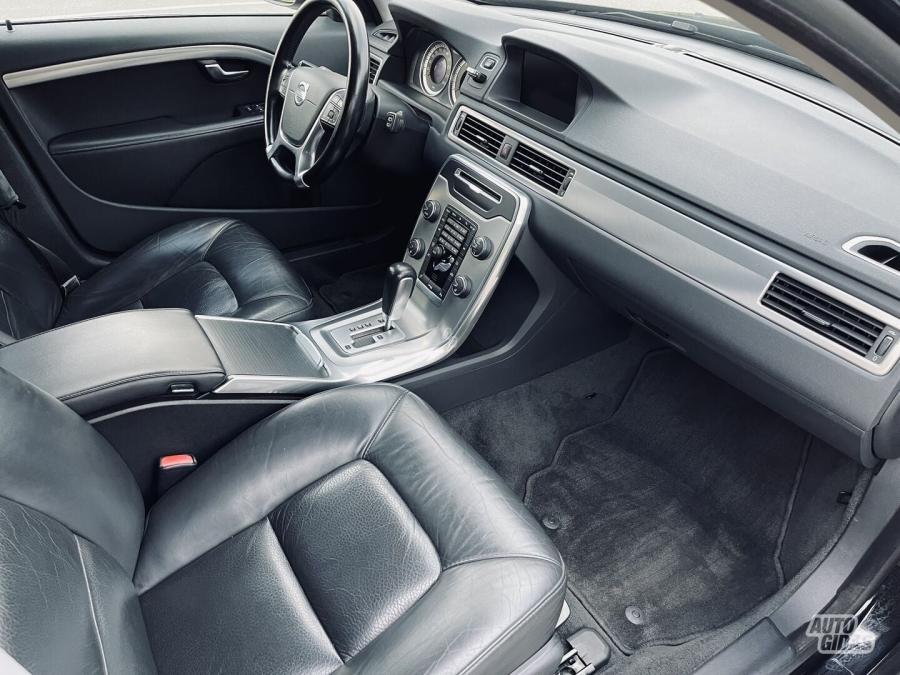 Volvo V70 2012 Viļņa, ar dzinēja tilpumu 2.00 L un nobraukumu 266 tūkst. km par 6200 €, foto 15 vietnē AUTOMOTO.COM.LV