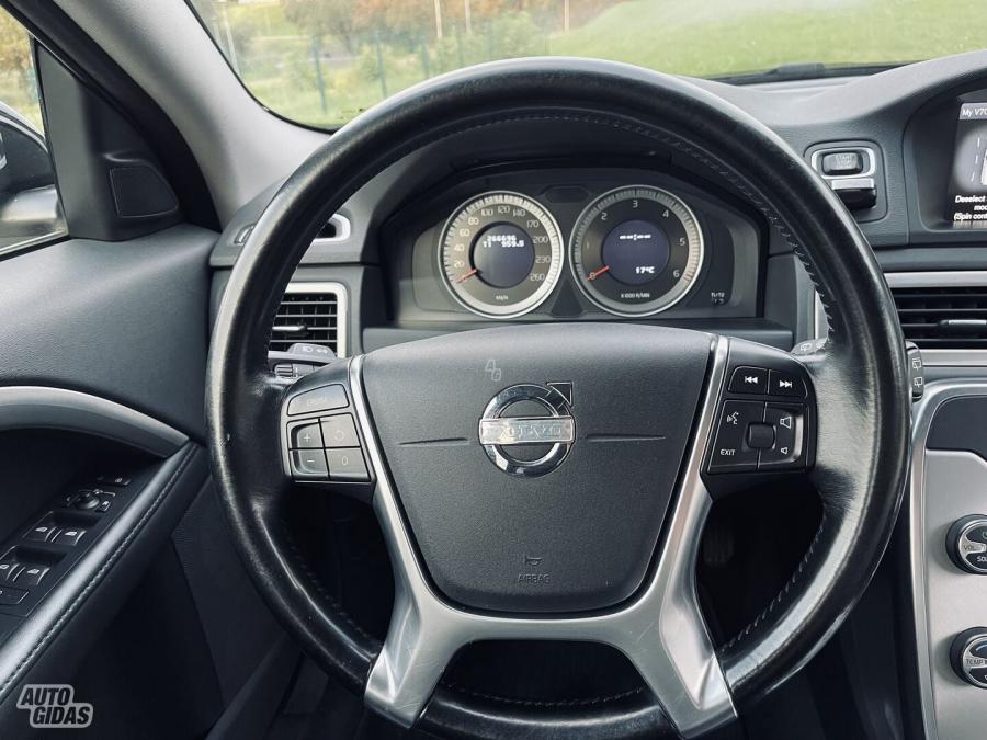 Volvo V70 2012 Viļņa, ar dzinēja tilpumu 2.00 L un nobraukumu 266 tūkst. km par 6200 €, foto 16 vietnē AUTOMOTO.COM.LV