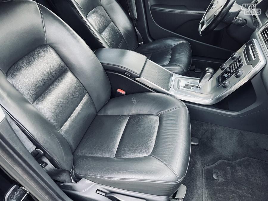 Volvo V70 2012 Viļņa, ar dzinēja tilpumu 2.00 L un nobraukumu 266 tūkst. km par 6200 €, foto 19 vietnē AUTOMOTO.COM.LV