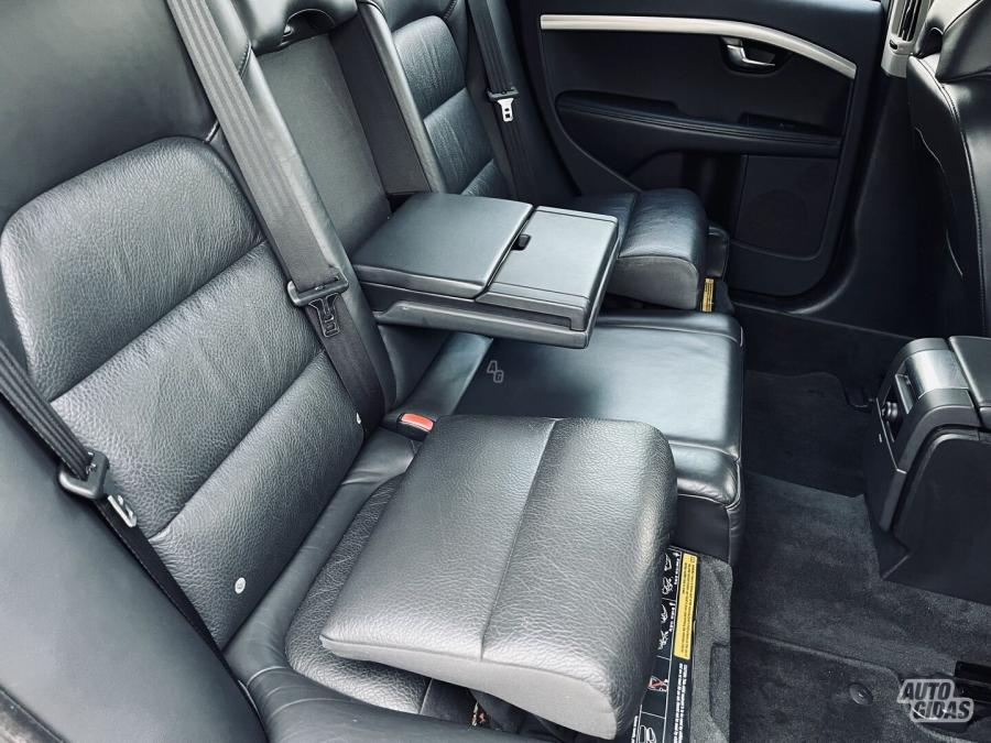 Volvo V70 2012 Viļņa, ar dzinēja tilpumu 2.00 L un nobraukumu 266 tūkst. km par 6200 €, foto 22 vietnē AUTOMOTO.COM.LV