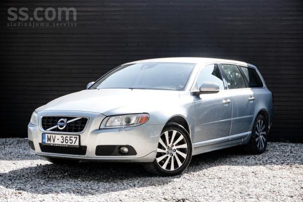 Volvo V70 2013 Rīga, ar dzinēja tilpumu 2.00 L un nobraukumu 0 tūkst. km par 3990 €, foto 1 vietnē AUTOMOTO.COM.LV