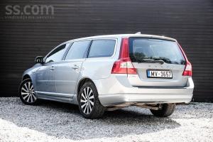 Volvo V70 2013 in Riga, with an engine capacity of 2.00 L and mileage of 0 thousand km for 3990 €, photo 4 on AUTOMOTO.COM.LV