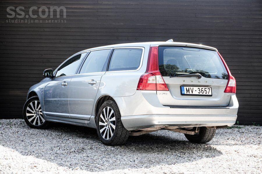 Volvo V70 2013 in Riga, with an engine capacity of 2.00 L and mileage of 0 thousand km for 3990 €, photo 4 on AUTOMOTO.COM.LV