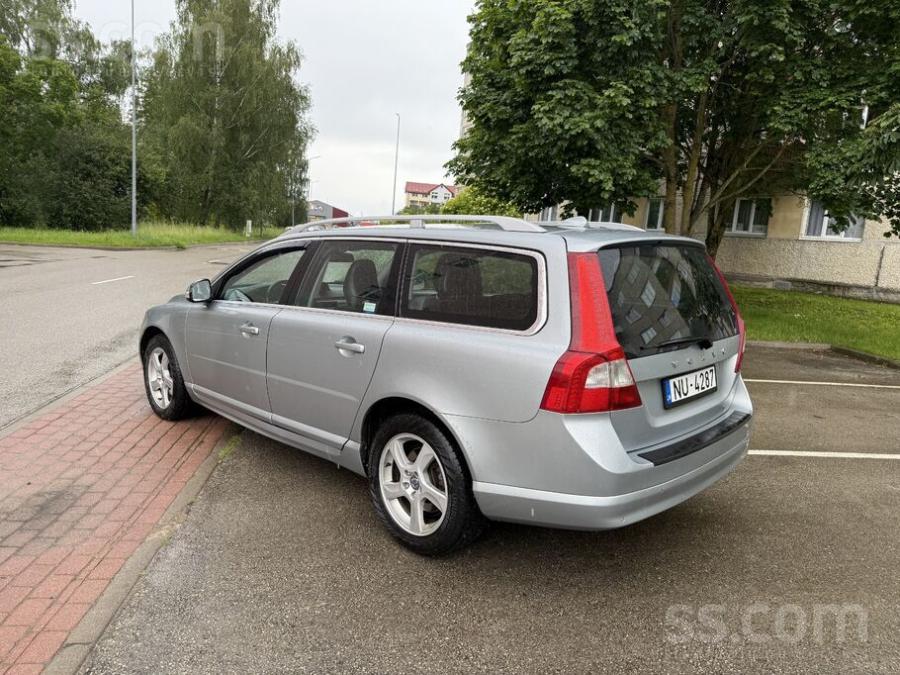 Volvo V70 2013 in Aizkraukle, with an engine capacity of 2.00 L and mileage of 0 thousand km for 5750 €, photo 4 on AUTOMOTO.COM.LV