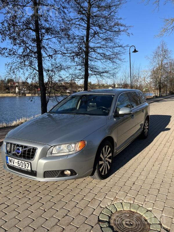 Volvo V70 2013 Ludza, ar dzinēja tilpumu 2.00 L un nobraukumu 248 tūkst. km par 6950 €, foto 1 vietnē AUTOMOTO.COM.LV