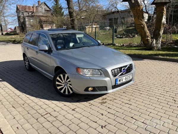 Volvo V70 2013 Ludza, ar dzinēja tilpumu 2.00 L un nobraukumu 248 tūkst. km par 6950 €, foto 2 vietnē AUTOMOTO.COM.LV