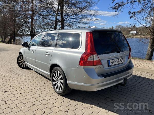 Volvo V70 2013 Ludza, ar dzinēja tilpumu 2.00 L un nobraukumu 248 tūkst. km par 6950 €, foto 3 vietnē AUTOMOTO.COM.LV