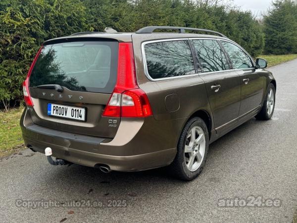 Volvo V70 2013 in Tallinn, with an engine capacity of 2.40 L and mileage of 176 thousand km for 9500 €, photo 7 on AUTOMOTO.COM.LV