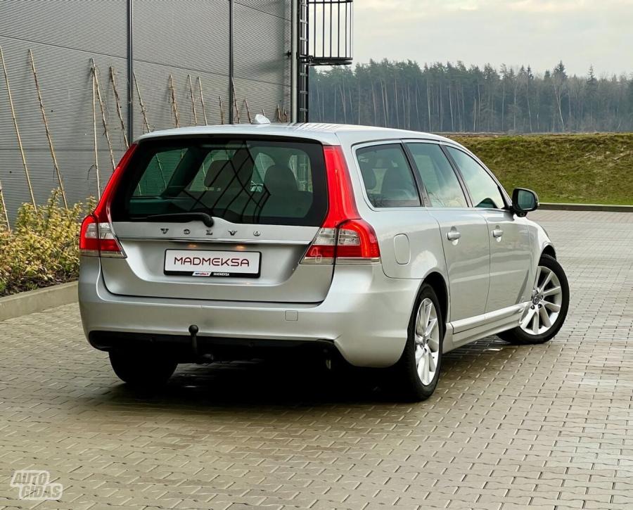 Volvo V70 2013 in Vilnius, with an engine capacity of 1.60 L and mileage of 300 thousand km for 6250 €, photo 6 on AUTOMOTO.COM.LV