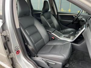 Volvo V70 2013 in Vilnius, with an engine capacity of 1.60 L and mileage of 300 thousand km for 6250 €, photo 19 on AUTOMOTO.COM.LV