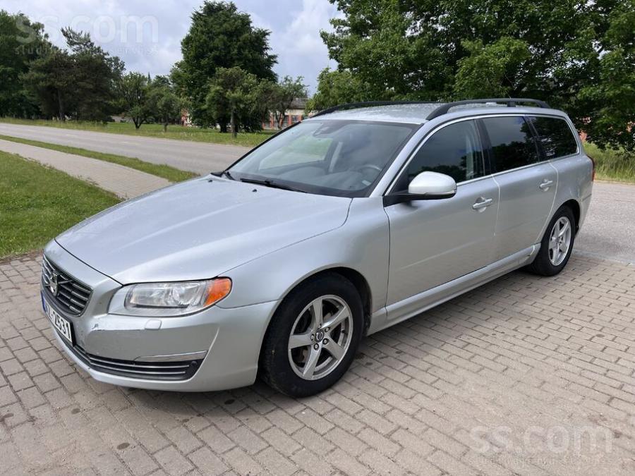 Volvo V70 2013 in Limbazi, with an engine capacity of 2.00 L and mileage of 288 thousand km for 3350 €, photo 1 on AUTOMOTO.COM.LV