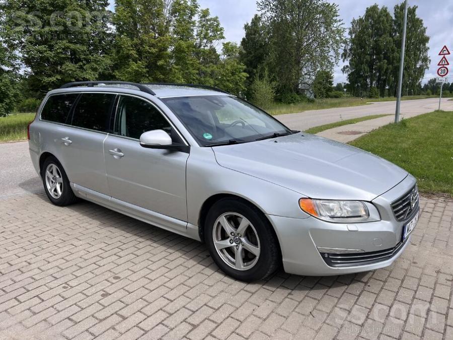 Volvo V70 2013 in Limbazi, with an engine capacity of 2.00 L and mileage of 288 thousand km for 3350 €, photo 4 on AUTOMOTO.COM.LV