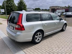 Volvo V70 2013 in Limbazi, with an engine capacity of 2.00 L and mileage of 288 thousand km for 3350 €, photo 5 on AUTOMOTO.COM.LV