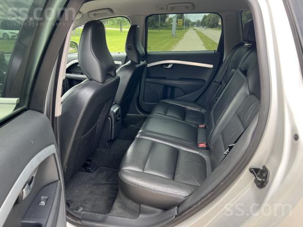 Volvo V70 2013 in Limbazi, with an engine capacity of 2.00 L and mileage of 288 thousand km for 3350 €, photo 10 on AUTOMOTO.COM.LV