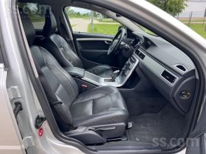 Volvo V70 2013 in Limbazi, with an engine capacity of 2.00 L and mileage of 288 thousand km for 3350 €, photo 12 on AUTOMOTO.COM.LV