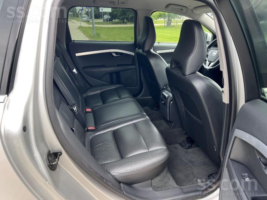 Volvo V70 2013 in Limbazi, with an engine capacity of 2.00 L and mileage of 288 thousand km for 3350 €, photo 13 on AUTOMOTO.COM.LV