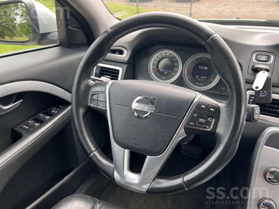 Volvo V70 2013 in Limbazi, with an engine capacity of 2.00 L and mileage of 288 thousand km for 3350 €, photo 15 on AUTOMOTO.COM.LV