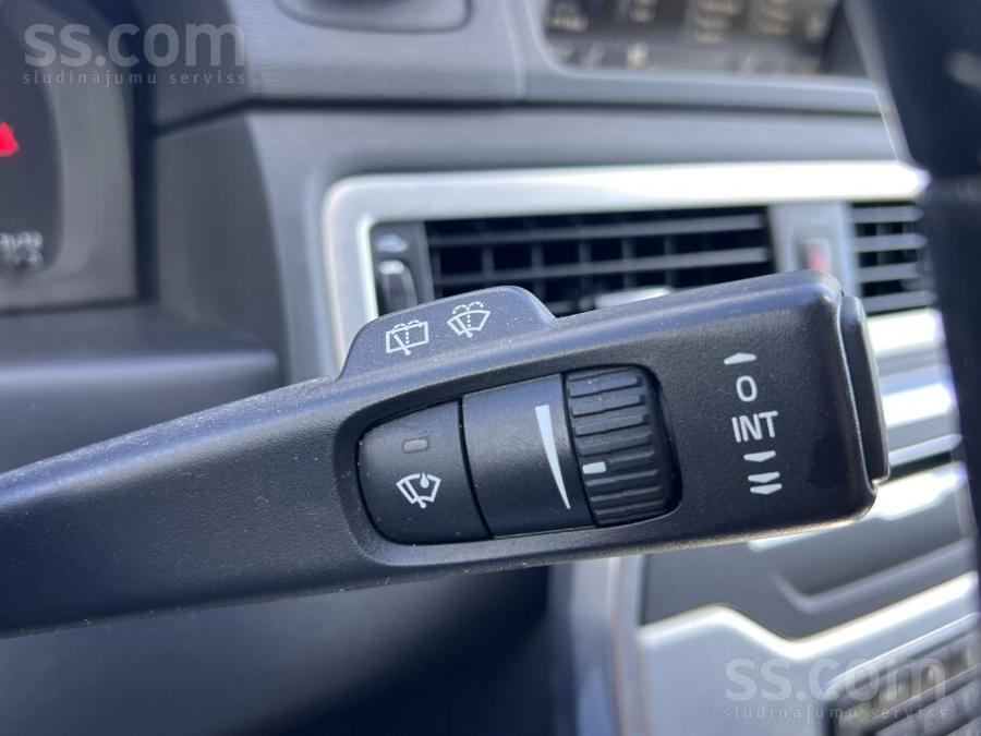 Volvo V70 2013 in Limbazi, with an engine capacity of 2.00 L and mileage of 288 thousand km for 3350 €, photo 18 on AUTOMOTO.COM.LV