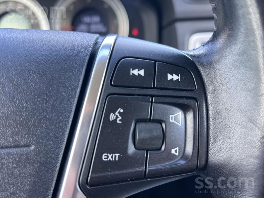 Volvo V70 2013 in Limbazi, with an engine capacity of 2.00 L and mileage of 288 thousand km for 3350 €, photo 19 on AUTOMOTO.COM.LV
