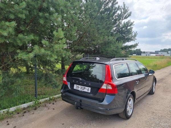 Volvo V70 2013 in Kaunas, with an engine capacity of 2.00 L and mileage of 327 thousand km for 5890 €, photo 4 on AUTOMOTO.COM.LV