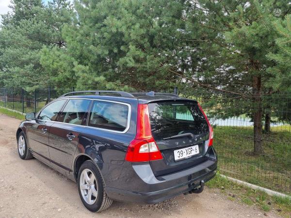 Volvo V70 2013 in Kaunas, with an engine capacity of 2.00 L and mileage of 327 thousand km for 5890 €, photo 8 on AUTOMOTO.COM.LV