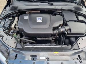 Volvo V70 2013 in Kaunas, with an engine capacity of 2.00 L and mileage of 327 thousand km for 5890 €, photo 15 on AUTOMOTO.COM.LV
