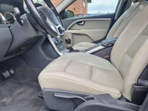 Volvo V70 2013 in Kaunas, with an engine capacity of 2.00 L and mileage of 327 thousand km for 5890 €, photo 18 on AUTOMOTO.COM.LV
