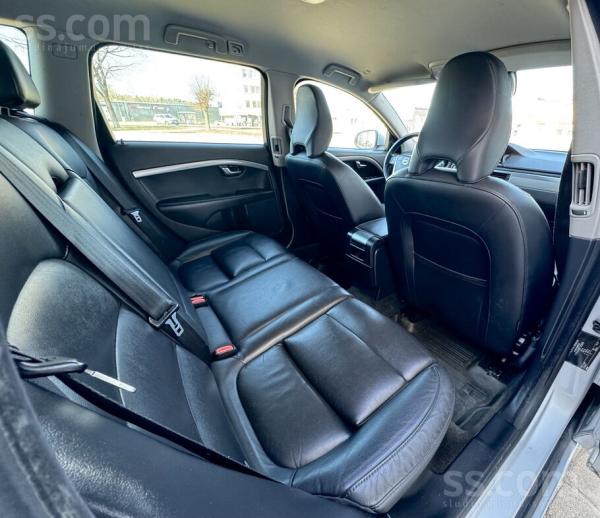 Volvo V70 2014 Jelgava, ar dzinēja tilpumu 2.00 L un nobraukumu 233 tūkst. km par 6000 €, foto 8 vietnē AUTOMOTO.COM.LV