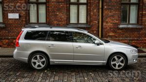 Volvo V70 2014 in Riga, with an engine capacity of 2.00 L and mileage of 222 thousand km for 5950 €, photo 5 on AUTOMOTO.COM.LV