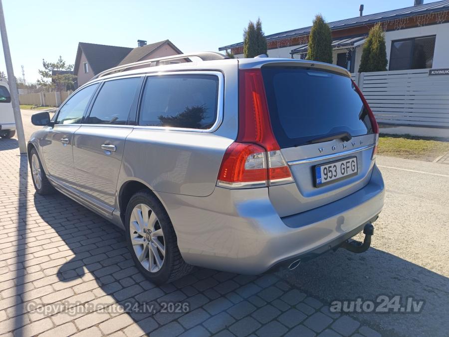 Volvo V70 2014 Tallina, ar dzinēja tilpumu 2.00 L un nobraukumu 0 tūkst. km par 3330 €, foto 5 vietnē AUTOMOTO.COM.LV