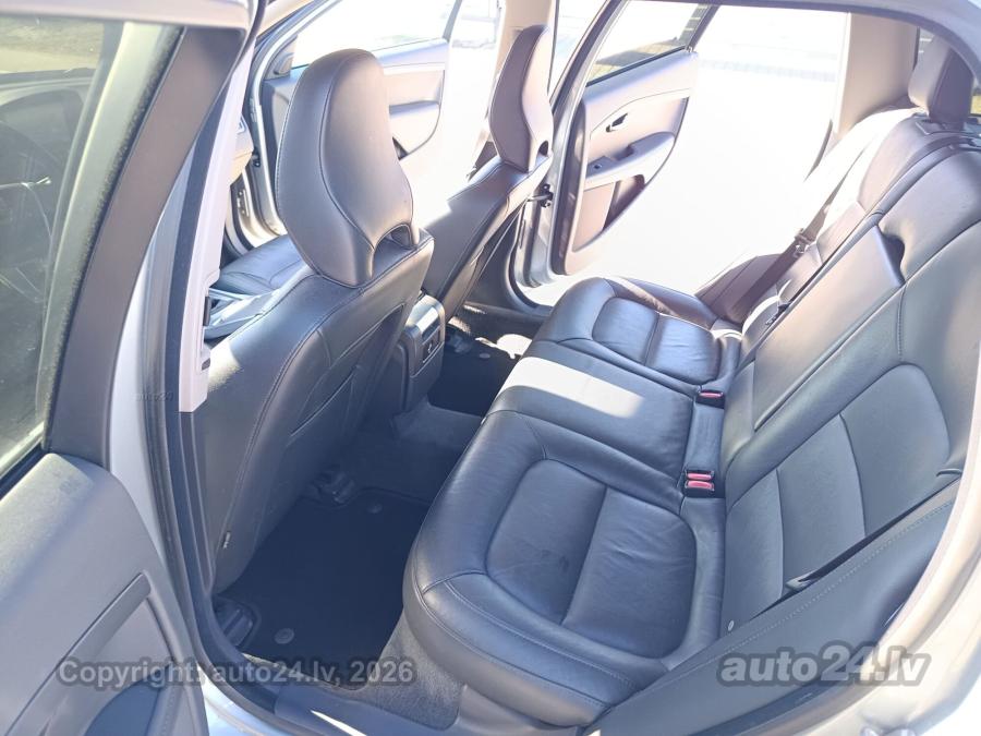 Volvo V70 2014 Tallina, ar dzinēja tilpumu 2.00 L un nobraukumu 0 tūkst. km par 3330 €, foto 10 vietnē AUTOMOTO.COM.LV