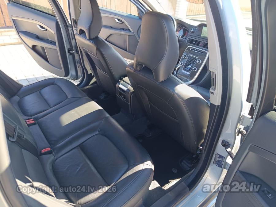 Volvo V70 2014 Tallina, ar dzinēja tilpumu 2.00 L un nobraukumu 0 tūkst. km par 3330 €, foto 11 vietnē AUTOMOTO.COM.LV
