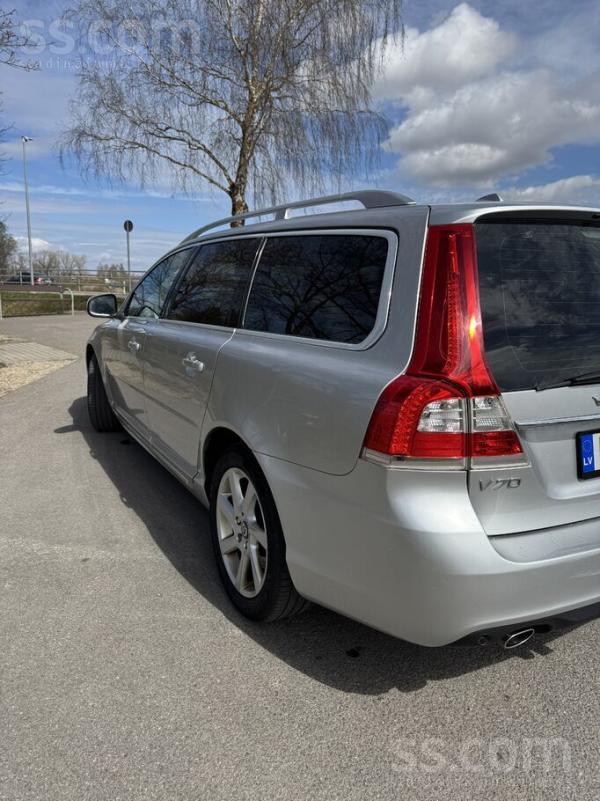 Volvo V70 2014 in Jelgava, with an engine capacity of 2.00 L and mileage of 263 thousand km for 7000 €, photo 3 on AUTOMOTO.COM.LV