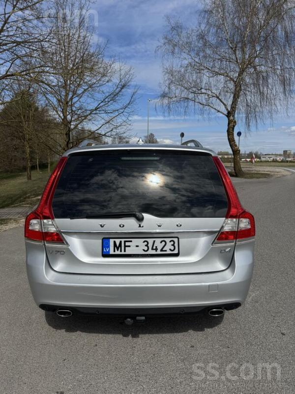Volvo V70 2014 in Jelgava, with an engine capacity of 2.00 L and mileage of 263 thousand km for 7000 €, photo 5 on AUTOMOTO.COM.LV