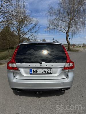 Volvo V70 2014 Jelgava, ar dzinēja tilpumu 2.00 L un nobraukumu 263 tūkst. km par 7000 €, foto 6 vietnē AUTOMOTO.COM.LV