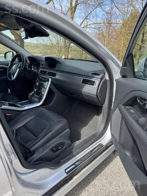 Volvo V70 2014 Jelgava, ar dzinēja tilpumu 2.00 L un nobraukumu 263 tūkst. km par 7000 €, foto 12 vietnē AUTOMOTO.COM.LV