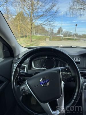 Volvo V70 2014 Jelgava, ar dzinēja tilpumu 2.00 L un nobraukumu 263 tūkst. km par 7000 €, foto 15 vietnē AUTOMOTO.COM.LV