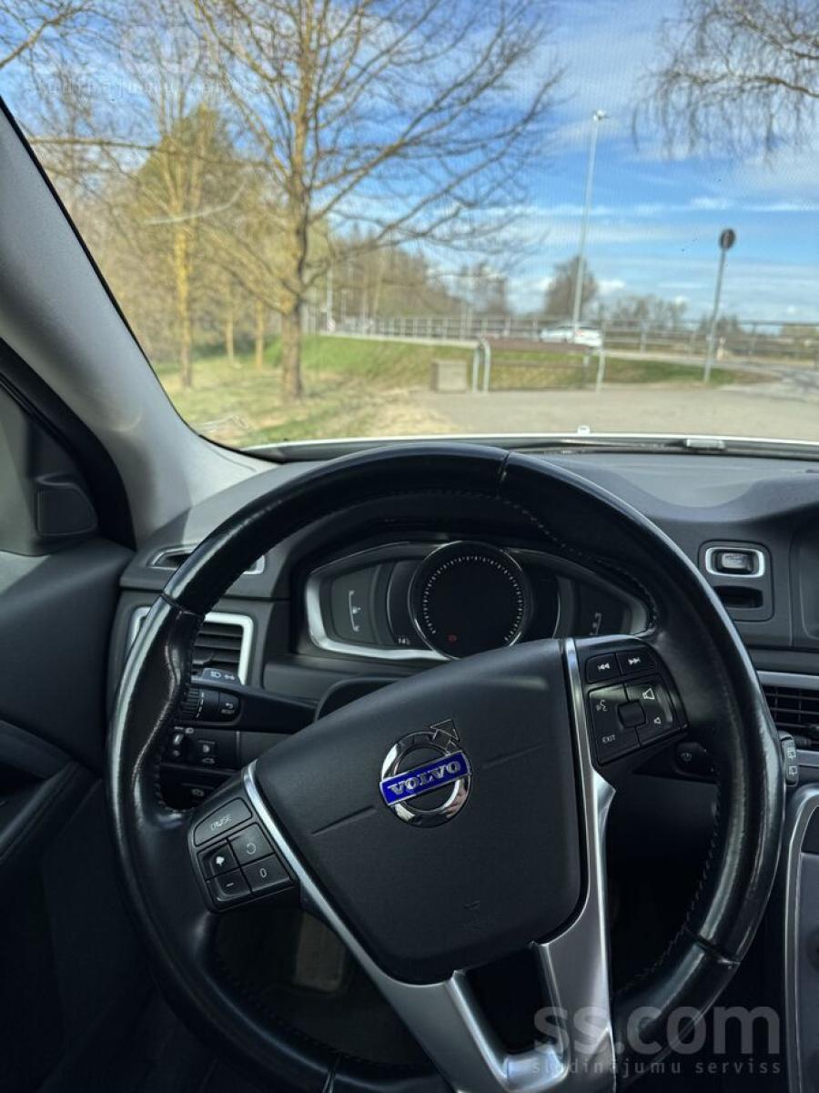 Volvo V70 2014 Jelgava, ar dzinēja tilpumu 2.00 L un nobraukumu 263 tūkst. km par 7000 €, foto 15 vietnē AUTOMOTO.COM.LV