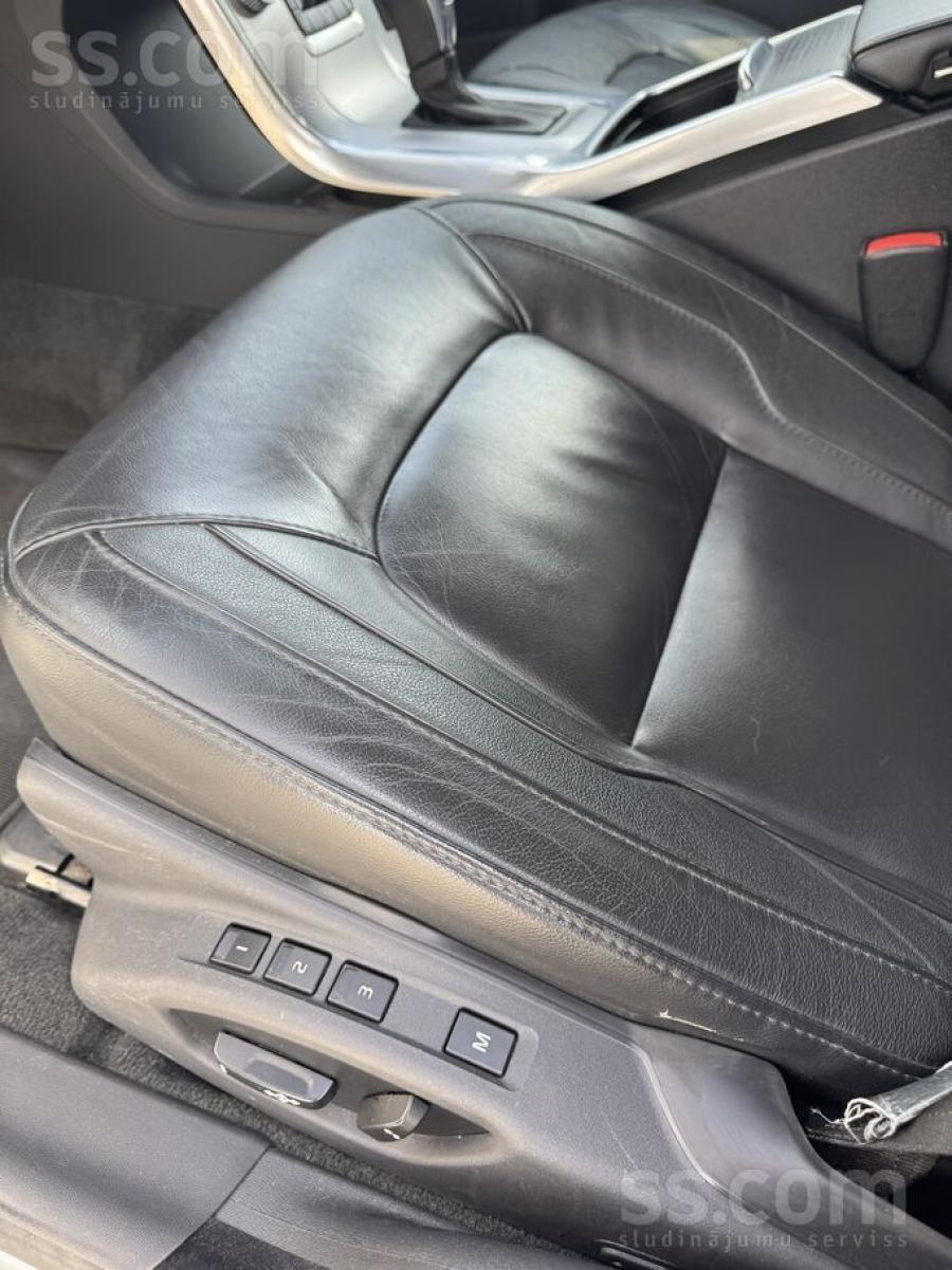 Volvo V70 2014 Jelgava, ar dzinēja tilpumu 2.00 L un nobraukumu 263 tūkst. km par 7000 €, foto 17 vietnē AUTOMOTO.COM.LV