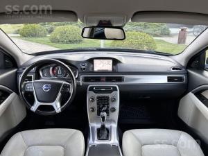 Volvo V70 2014 in Riga, with an engine capacity of 2.00 L and mileage of 243 thousand km for 5950 €, photo 13 on AUTOMOTO.COM.LV