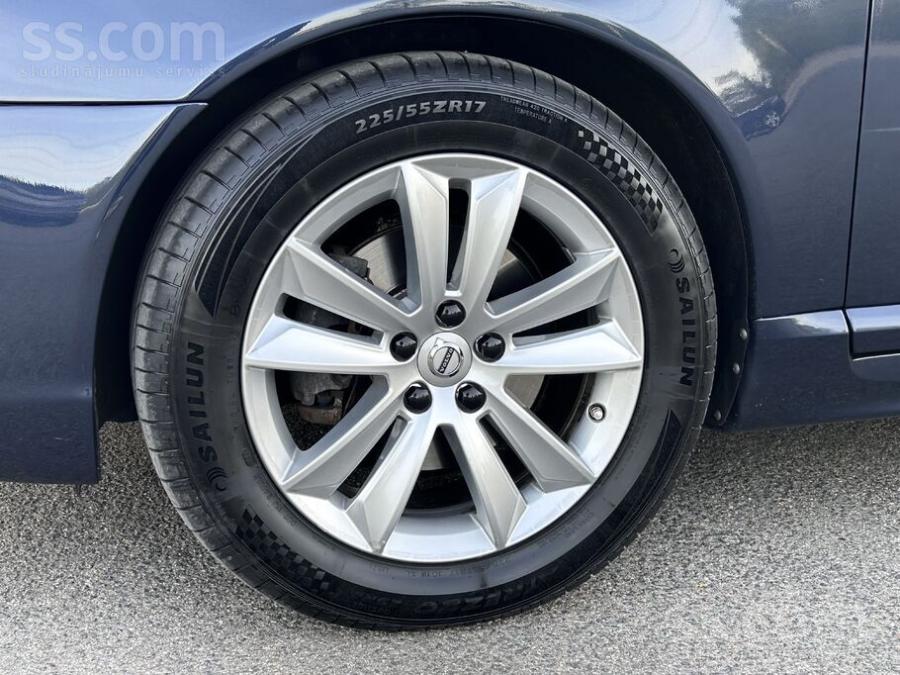 Volvo V70 2014 in Riga, with an engine capacity of 2.00 L and mileage of 243 thousand km for 5950 €, photo 24 on AUTOMOTO.COM.LV