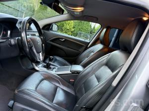 Volvo V70 2014 in Riga, with an engine capacity of 2.00 L and mileage of 284 thousand km for 6750 €, photo 10 on AUTOMOTO.COM.LV