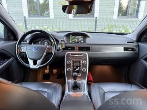 Volvo V70 2014 in Riga, with an engine capacity of 2.00 L and mileage of 284 thousand km for 6750 €, photo 18 on AUTOMOTO.COM.LV