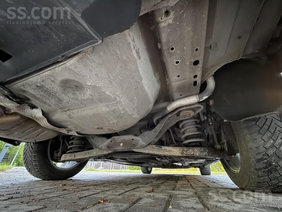 Volvo V70 2014 in Riga, with an engine capacity of 2.00 L and mileage of 284 thousand km for 6750 €, photo 34 on AUTOMOTO.COM.LV
