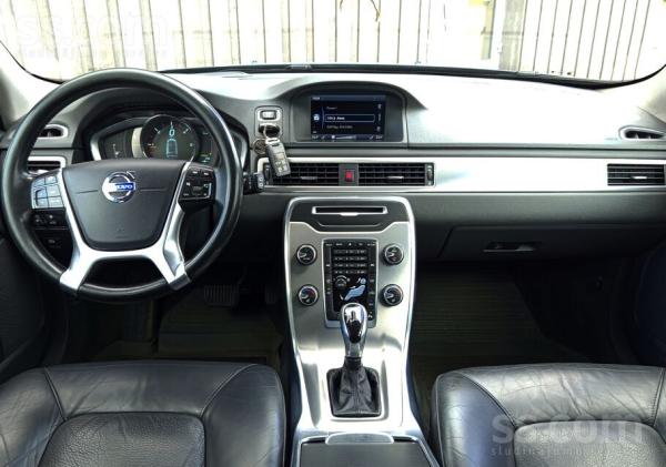 Volvo V70 2014 Tukums, ar dzinēja tilpumu 2.00 L un nobraukumu 0 tūkst. km par 5900 €, foto 8 vietnē AUTOMOTO.COM.LV
